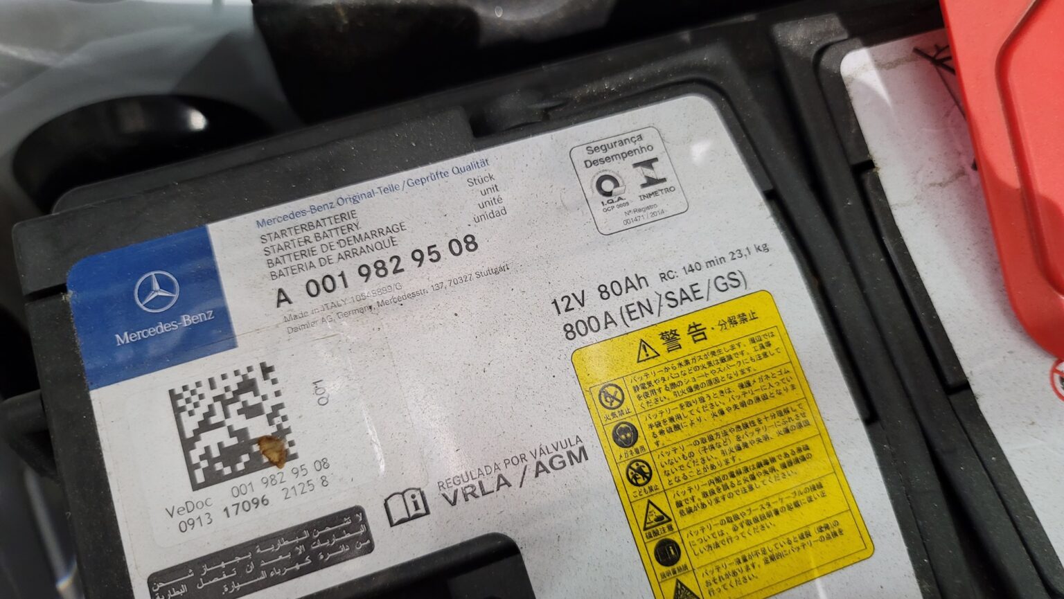 賓士/BENZ W253/#GLC電瓶更換#儀表電瓶亮燈#發電量檢測#原廠電池規格 – 冠傑汽車維修官方網站